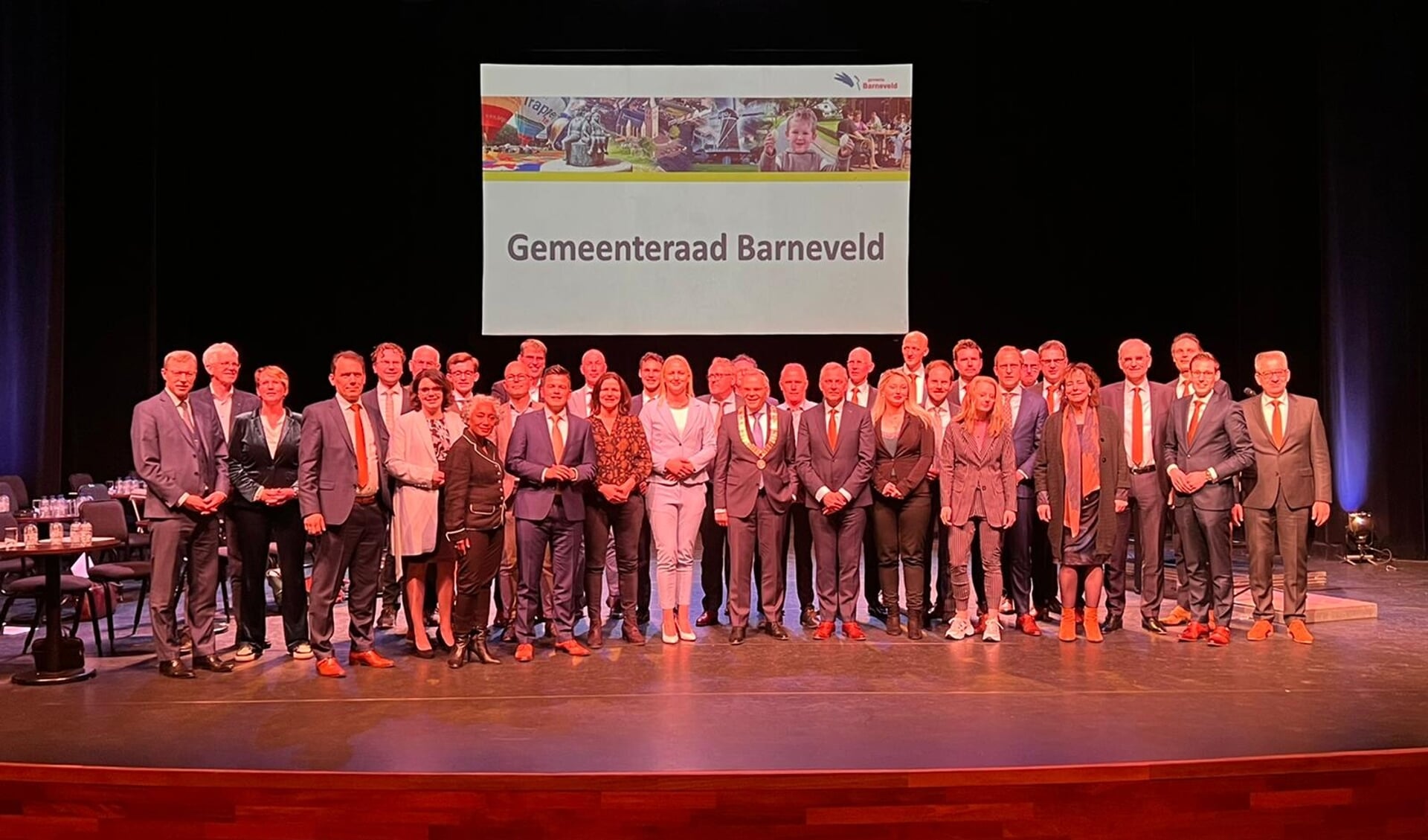 Barneveldse Raad Stemt Voortaan Door Handopsteken Barneveldse Krant