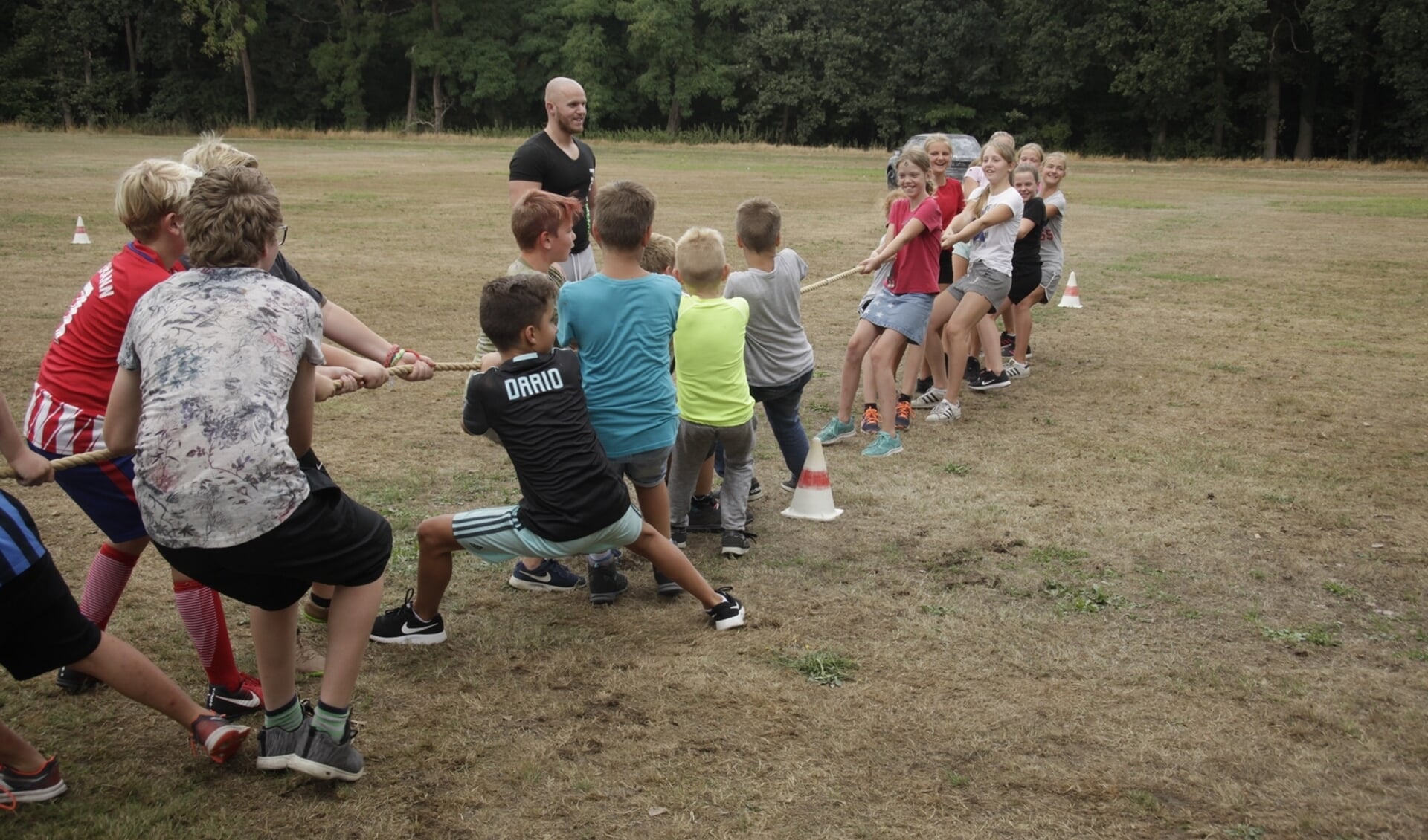 Kinderen leven zich uit tijdens sportdag kindervakantieweek - Al het ... Kinderen leven zich uit tijdens sportdag kindervakantieweek - Al het ...