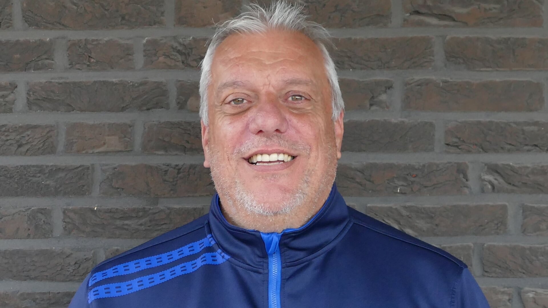 Rob van Esch (Onder 23) wordt interim trainer FC Binnenmaas ... Rob van Esch (Onder 23) wordt interim trainer FC Binnenmaas ...