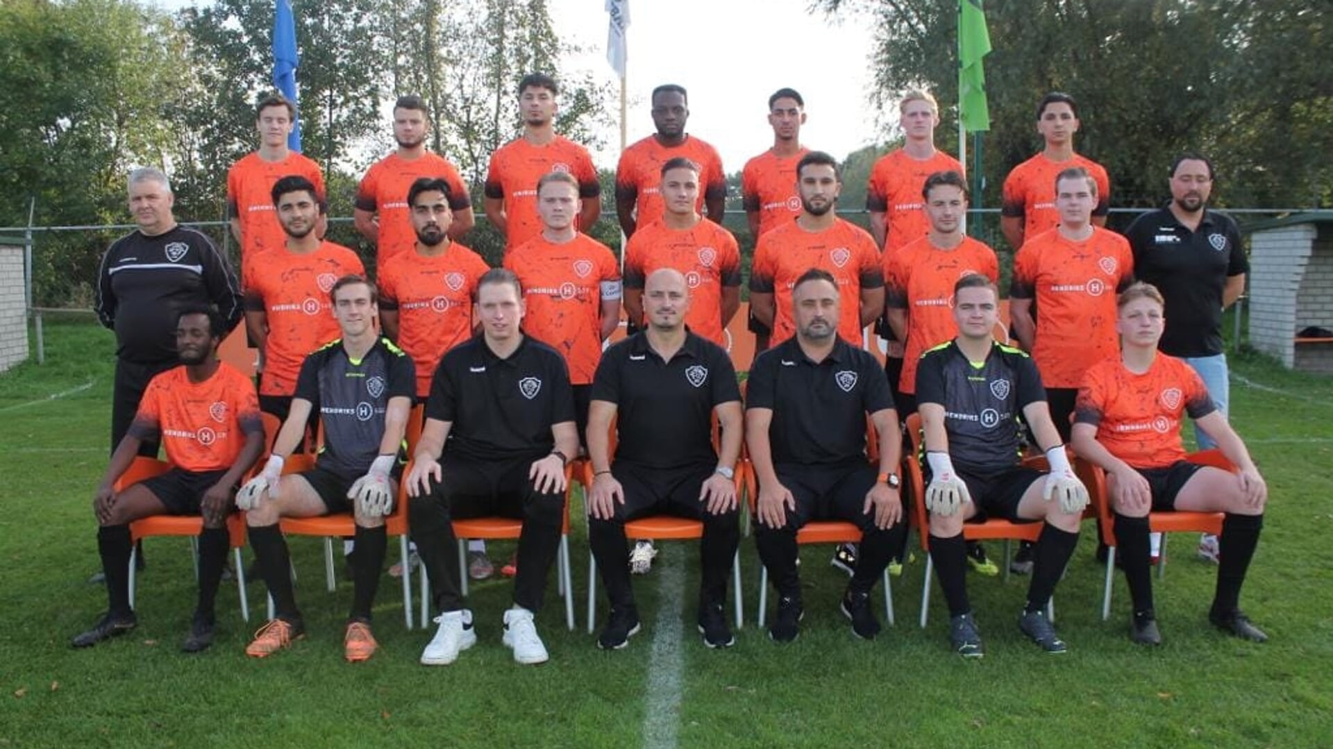 Ruwaard verlengt met trainer en assistenten: ‘Er komen verrassende ... Ruwaard verlengt met trainer en assistenten: ‘Er komen verrassende ...