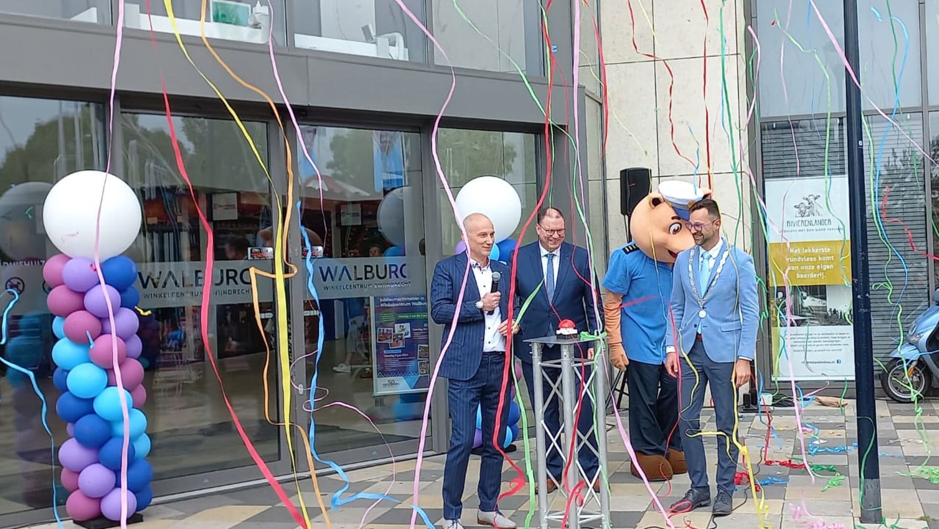 50 jaar, Walburg viert feest! | Hét nieuws- en advertentieblad van ... 50 jaar, Walburg viert feest! | Hét nieuws- en advertentieblad van ...