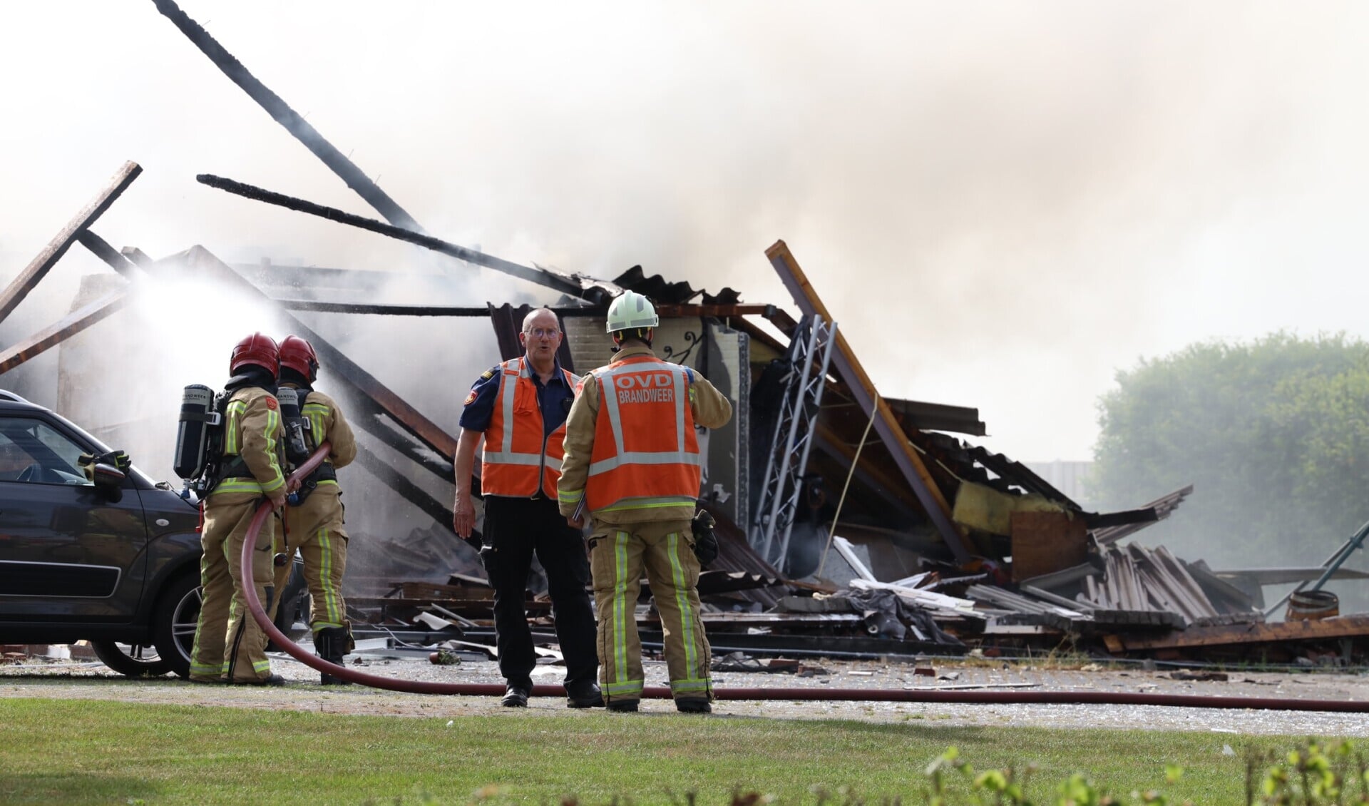 Explosie en felle brand in gebouw Brouwerskampweg - DeMooiSonenBreugelKrant Explosie en felle brand in gebouw Brouwerskampweg - DeMooiSonenBreugelKrant